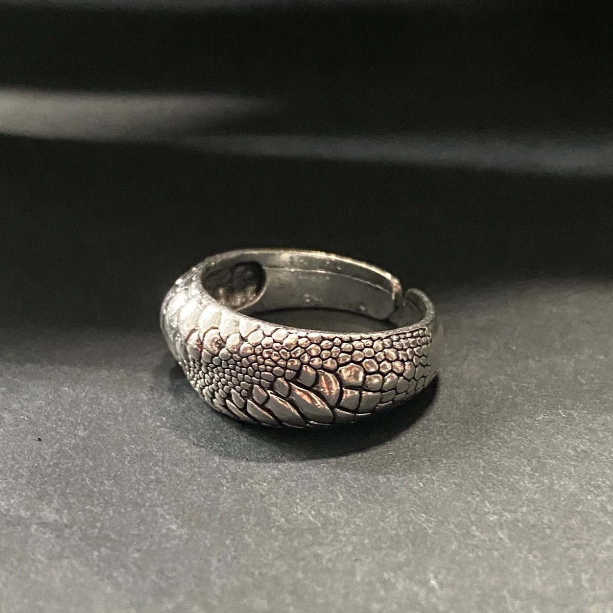 Silver Scaled Ring – Phoenix Menswear